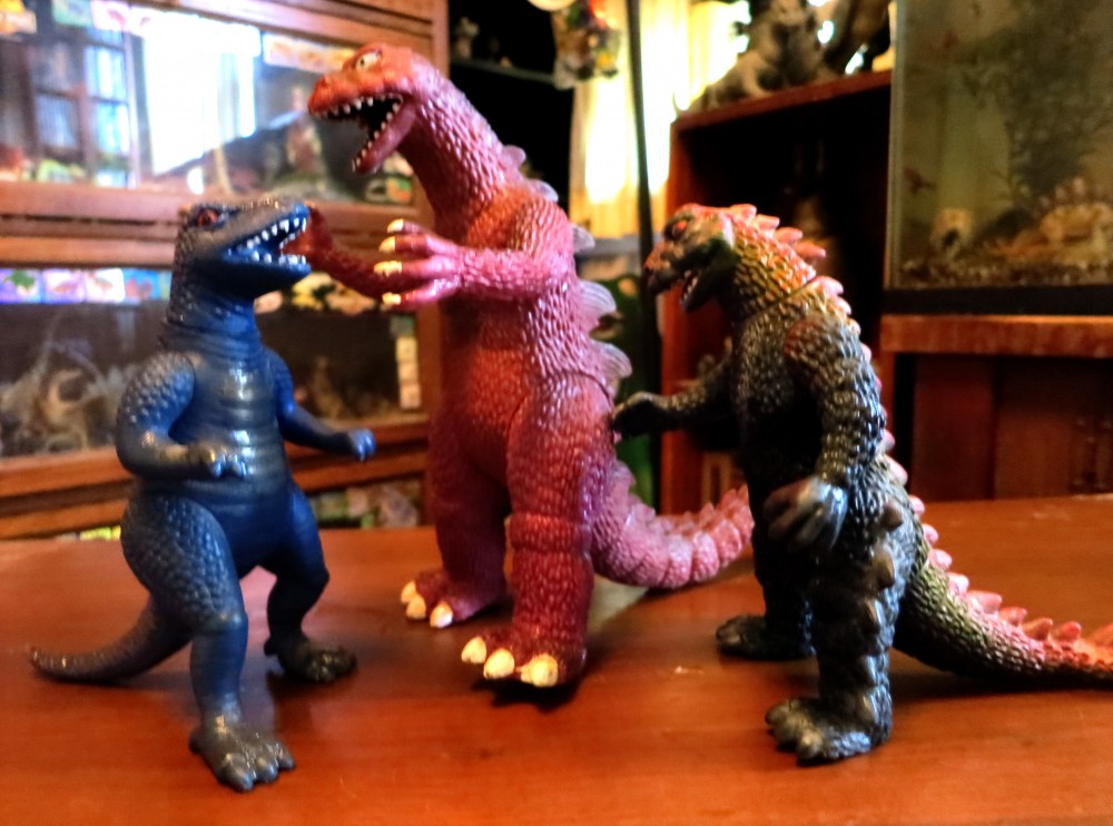 Movable Theropod Toys